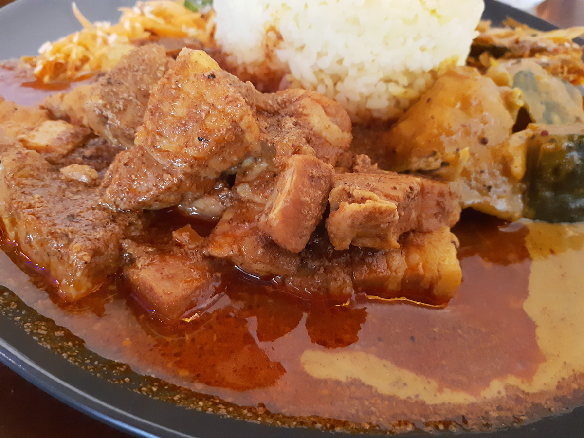 Kandy Ayurveda Curry（キャンディ アーユルヴェータ カレー）（府内町） - たべよん